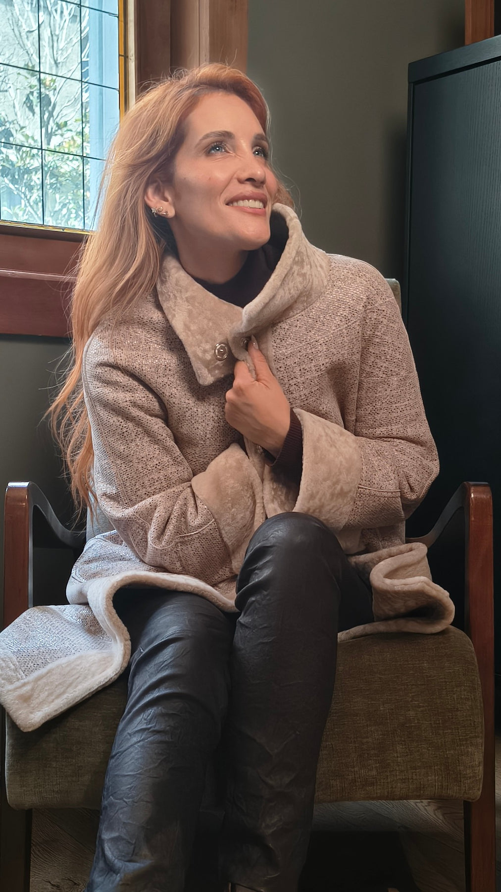 Abrigo/ Gamulán Astracán Chamonix Beige Reversible – Boloma Leathers